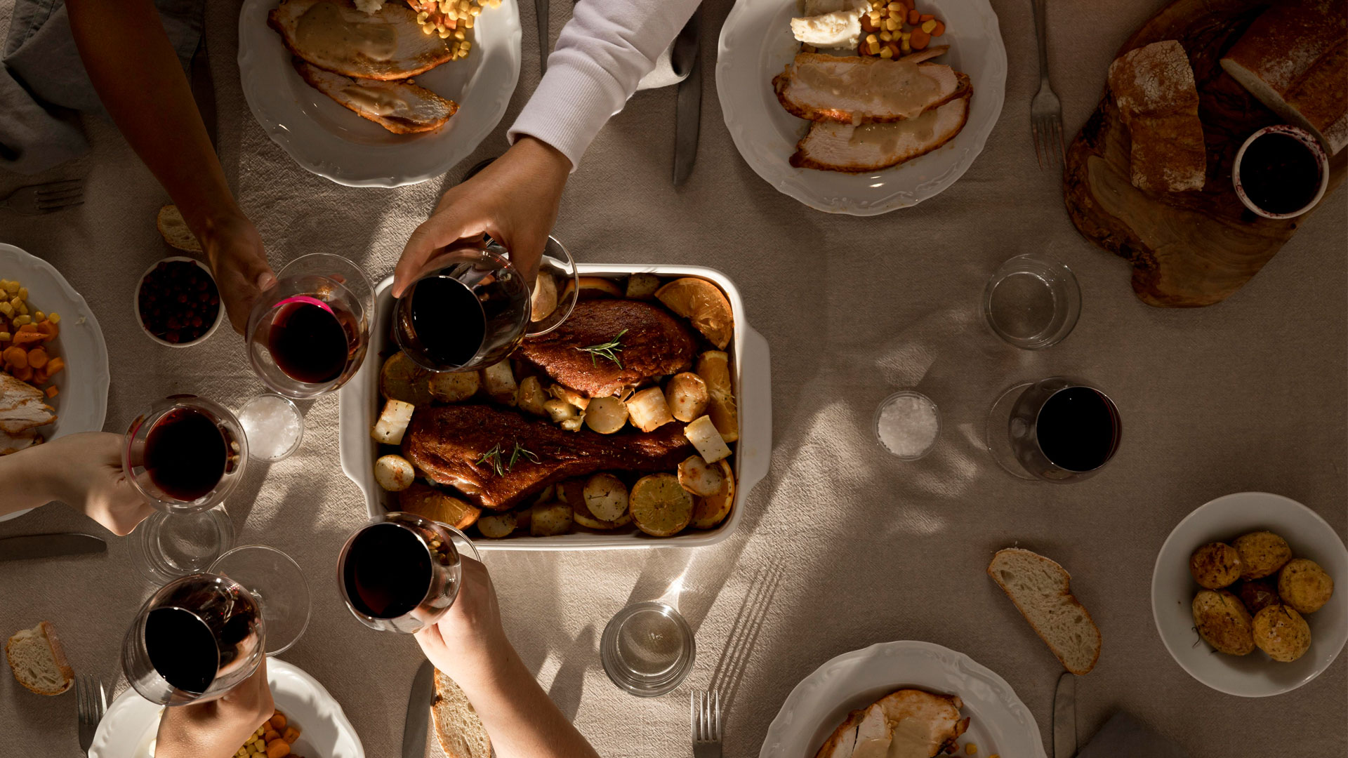How to Choose Drinks for Thanksgiving - The Winslow